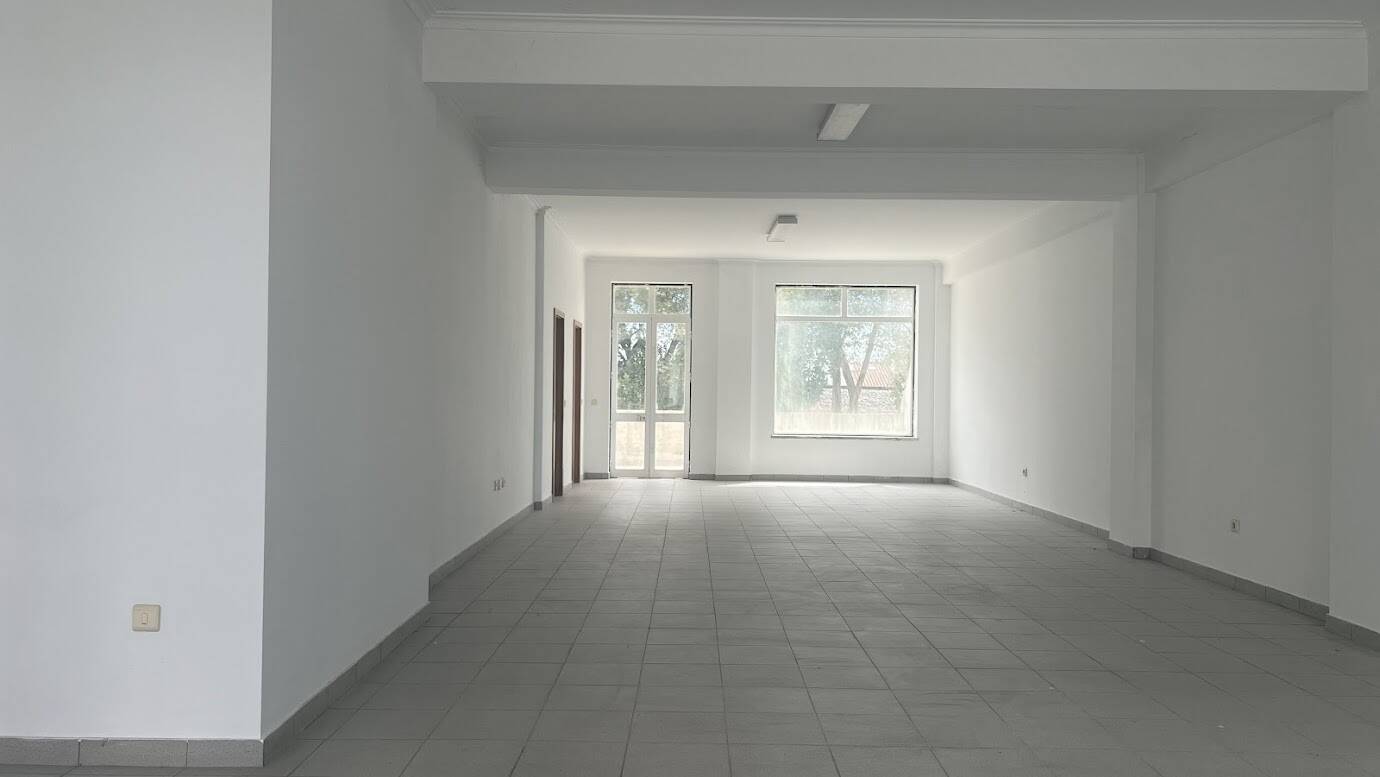 Prime Commercial Space for Sale in Central Castelo Branco